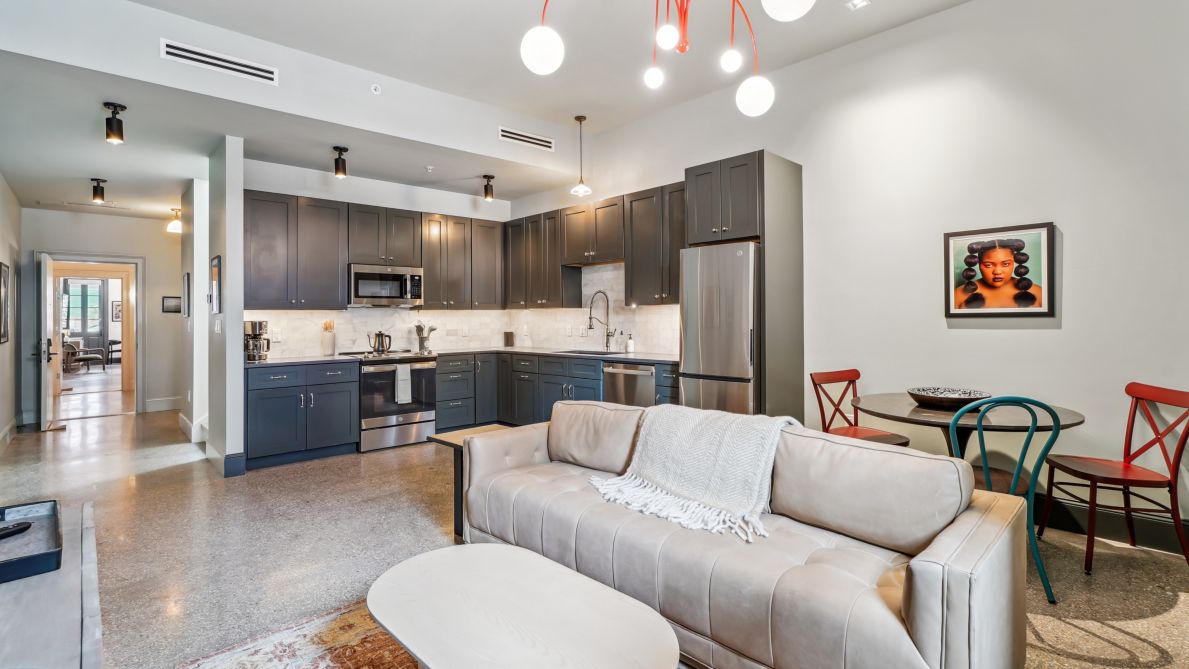 The Mary Beth - 2br + Art Gallery - New Orleans